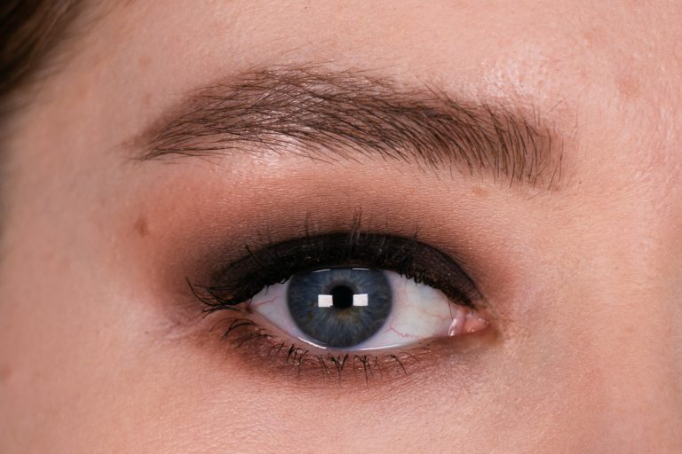 Augenformen schminken - 8 Make-up Techniken für alle Augen - Carina ...